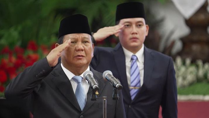 Gantikan Posisi Mayor Teddy, Momen Rizky Irmansyah Dampingi Prabowo Ambil Sumpah Jabatan Pejabat ...