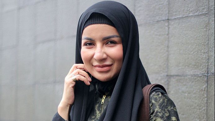 Five Vi Ingatkan Umat Muslim Tak Sujud ke Orang Tua: Jangan Sampai ...