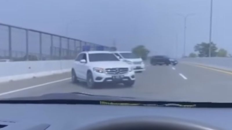 Tiga Mobil Mewah yang Viral Putar Balik di Tol Desari Ditilang - ERA.ID