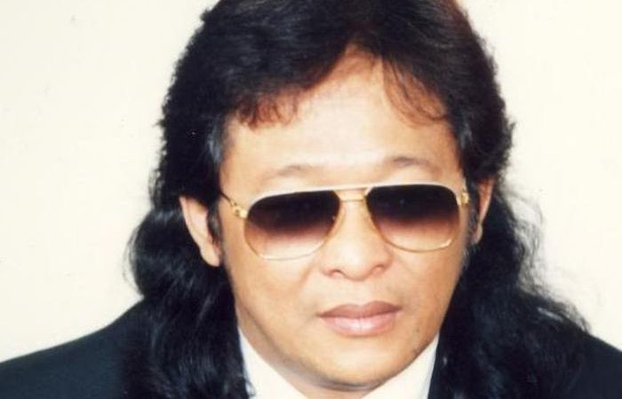 Terungkap Alasan Kenapa Deddy Dores Gemar Pakai Kaca Mata Hitam - ERA.ID Terungkap Alasan Kenapa Deddy Dores Gemar Pakai Kaca Mata Hitam - ERA.ID