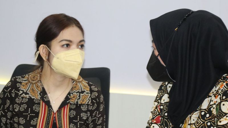 Gibran Dicium Bapak-bapak, Selvi Ananda: Saya Tertawa, Kaget Juga - ERA.ID