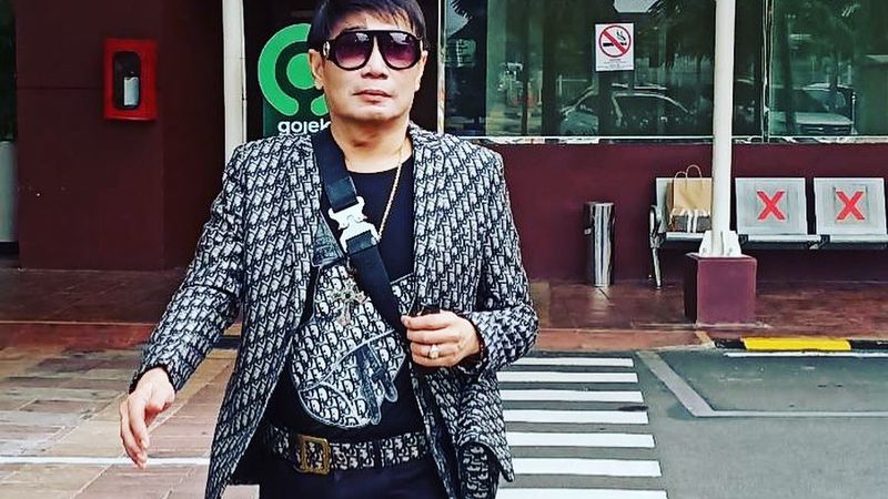 ‘Bertemu Tuhan’, Adjie Notonegoro Akui Pindah Agama Kristen - ERA.ID