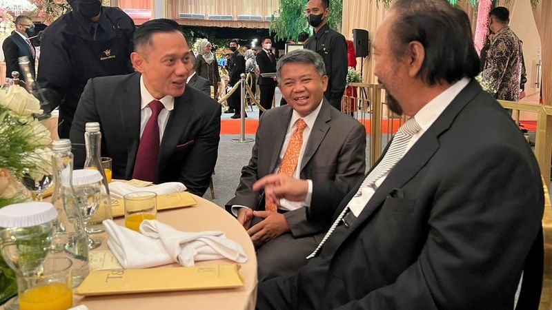 Bercengkrama Satu Meja, AHY, Surya Paloh, Sohibul Iman Akrab di Pernikahan Putri Anies Baswedan ...