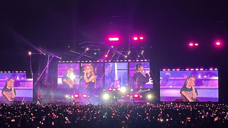Takjub Lihat Lautan Manusia di GBK, BLACKPINK Sebut Penonton Jakarta Terbesar di Tur Born Pink ...