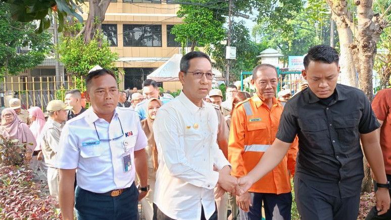 Heru Sebut ASN DKI yang Terlibat Judi Online Dapat Sanksi Tegas - ERA.ID Heru Sebut ASN DKI yang Terlibat Judi Online Dapat Sanksi Tegas - ERA.ID