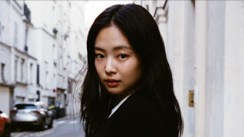 Tuai Kritik Vaping dalam Ruangan, Jennie BLACKPINK Minta Maaf - ERA.ID