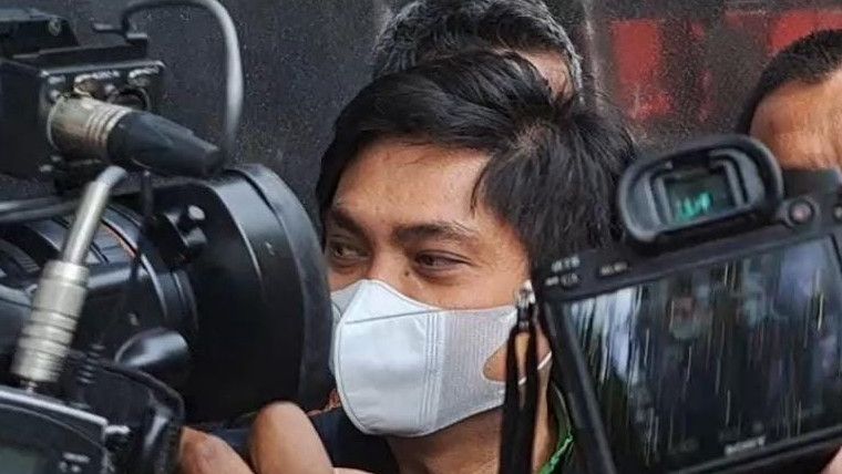 Kemarin Menghilang Hingga Jadi Buron, Kini Mardani Maming Menyerahkan Diri ke KPK: Saya di Sini ...