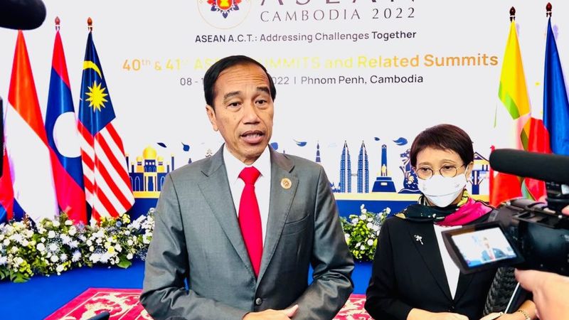 Usai Hadiri Penutupan KTT ASEAN di Kamboja, Presiden Jokowi Langsung ke ... Usai Hadiri Penutupan KTT ASEAN di Kamboja, Presiden Jokowi Langsung ke ...