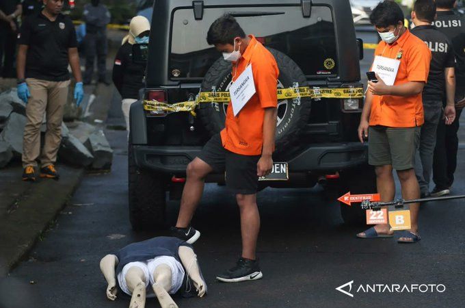 Mario Dandy Pakai Sepatu Polisi Saat Peragakan Cara Menyiksa David ...