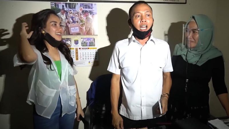 Ancam Lapor Balik Keluarga Ayu Ting Ting, Kuasa Hukum Orang Tua KD Adukan 4 Pasal: Sudah ...