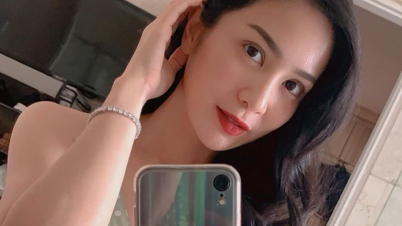 Dibilang Mirip Bintang Film Dewasa, Bunga Zainal Ngamuk - ERA.ID