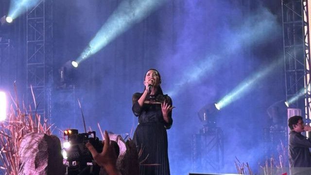 Mulai dari Lomba Sihir hingga Idgitaf, Hindia Boyong Musisi Indonesia ...