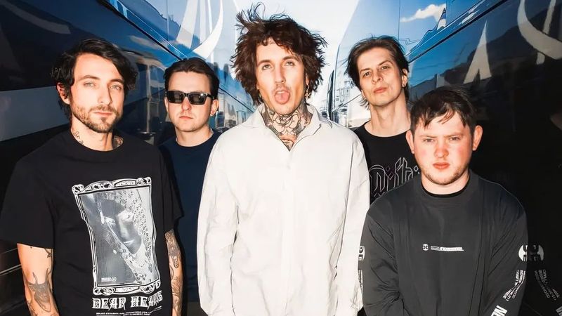 Konser BMTH Hari Kedua Dibatalkan, Promotor Minta Maaf, Siap Beri ...