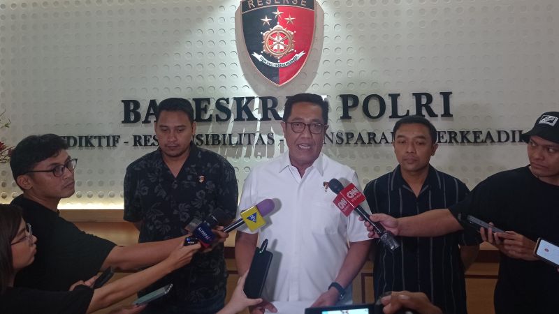 Termasuk Kades Kohod, 4 Orang Jadi Tersangka Kasus Pemalsuan Dokumen Pagar Laut Tangerang - ERA.ID