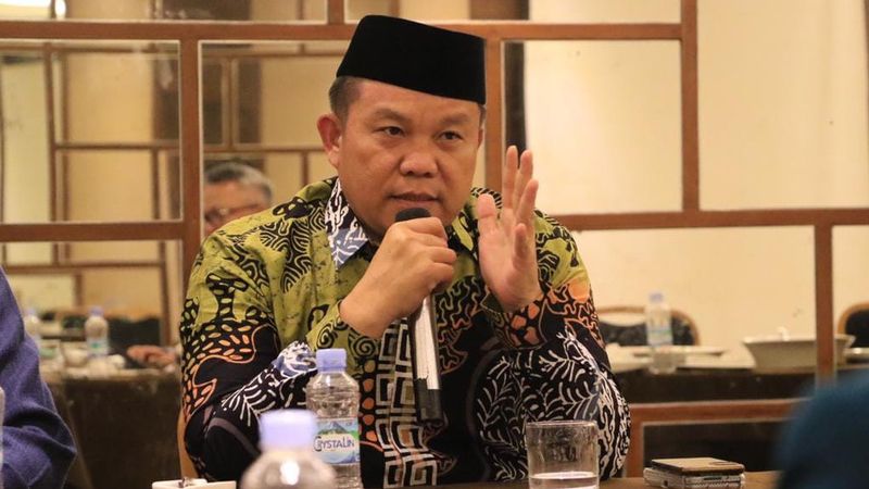 Ketua DPRD Lutim Ogah Salaman ke Warga, Pas Viral Ngaku kalau Jabat ... Ketua DPRD Lutim Ogah Salaman ke Warga, Pas Viral Ngaku kalau Jabat ...