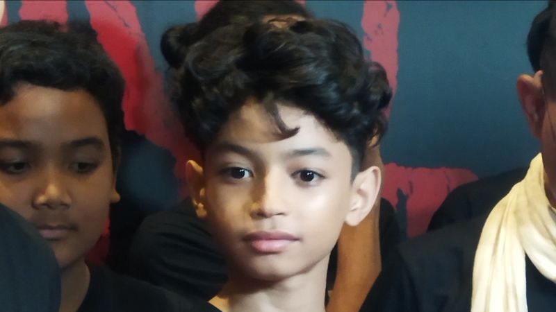 Main Film Waktu Maghrib, Ali Fikry Giat Belajar Bahasa Jawa Demi Dalami ...