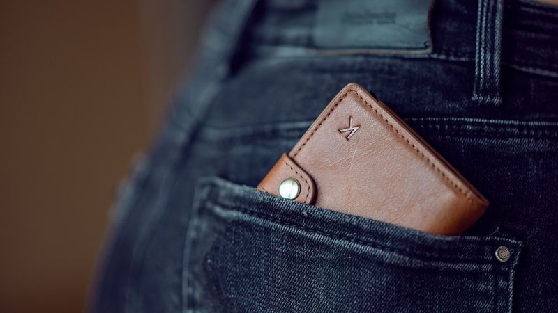 Berbagai Tips Aman Terhindar dari Copet, Selalu Jaga Barang Bawaan Anda ...