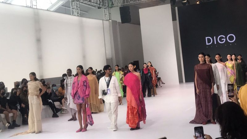 Tampil di JFW 2023, Proses Rumit dan Penuh Tantangan, Desainer Yonatan Digo Permadi Ciptakan ...