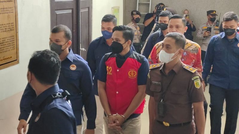 Pengacara Sindir Bharada E yang Minta Hadir Virtual di Sidang Sambo ... Pengacara Sindir Bharada E yang Minta Hadir Virtual di Sidang Sambo ...