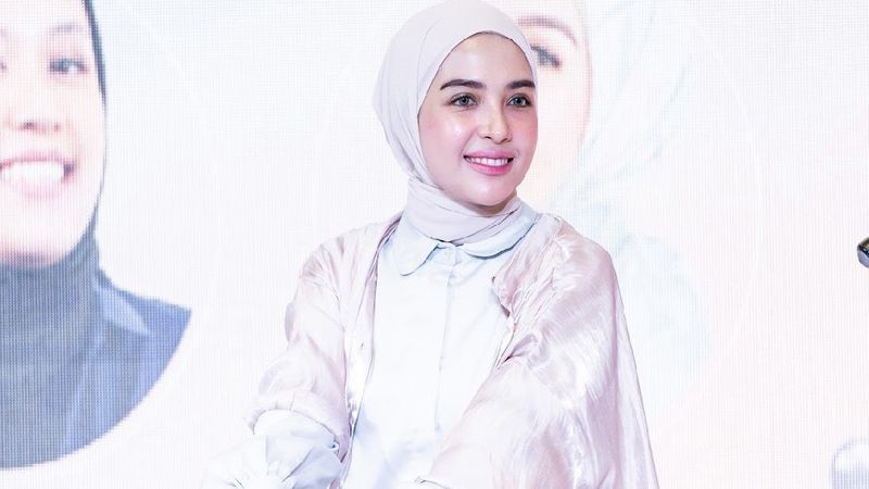 Rutin Perawatan Diri, Simak Tips Percaya Diri Ala Influencer Hijab ...