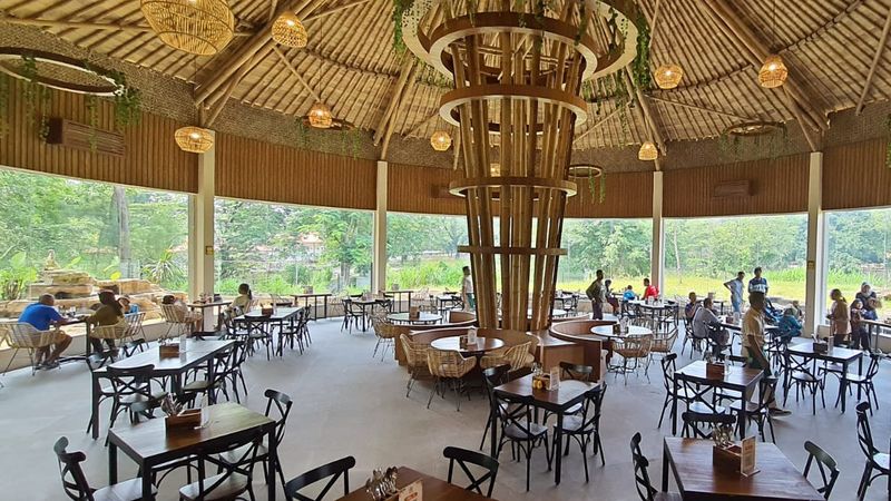 Sensasi Buka Puasa Sambil Saksikan Satwa di Solo Safari Selama Ramadan ...