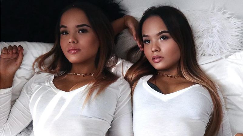 Selebgram Kembar Indonesia Ini Jual Foto Seksi di Situs Porno - ERA.ID