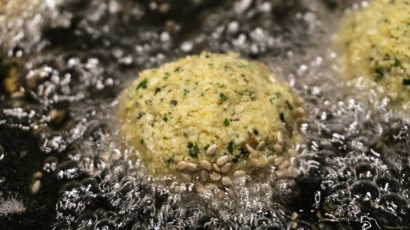 Apa Itu Lemak Trans, Bahaya, dan Contoh-Contoh Makanan yang Harus ...