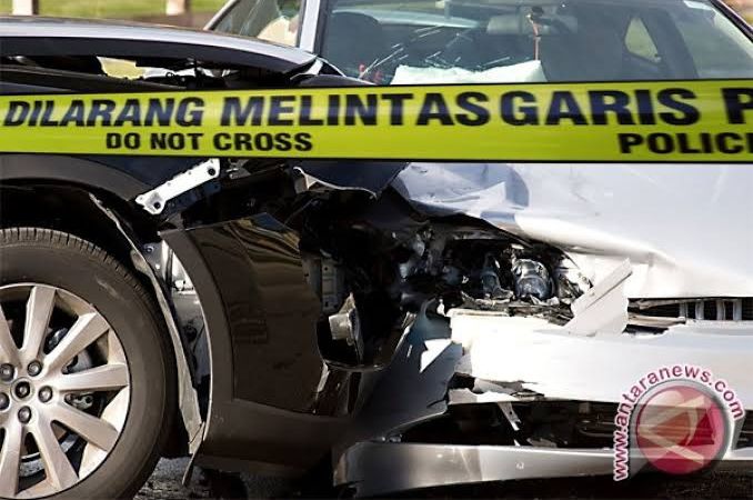 Viral Porche di Showroom Mobil Mewah di PIK 2 Kena Tabrak Xpander ...