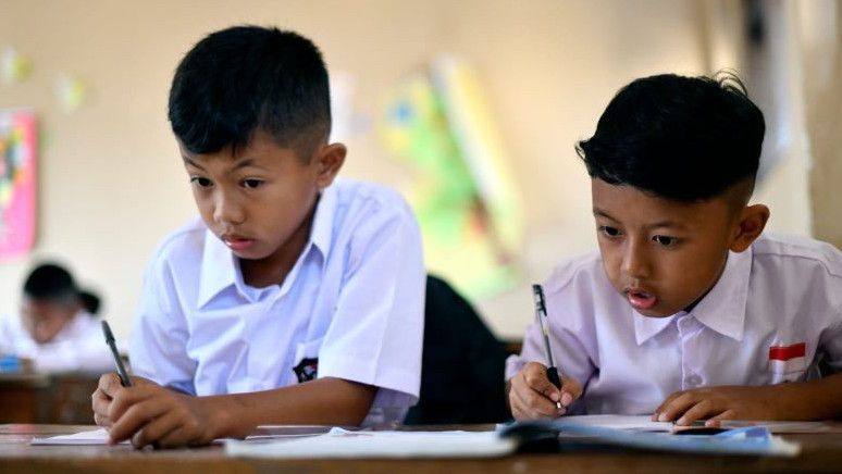 Siap Jadi Kurikulum Nasional pada 2024, 80 Persen Sekolah Sudah Terapkan Kurikulum Merdeka - ERA.ID