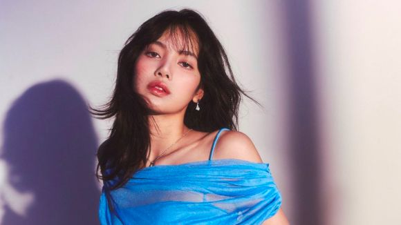 Umumkan Segera Comeback Solo, Lisa BLACKPINK Bagikan Teaser Lagu ...